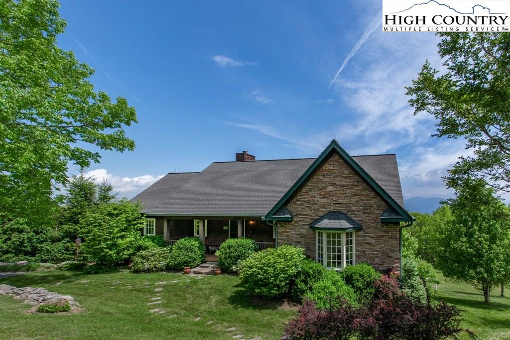 MLS#: 215146 | 339 Twin Ponds Road, Banner Elk, NC 28604