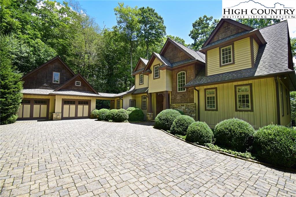 MLS#: 223471 | 641 Farm Loop Road, Banner Elk, NC 28604